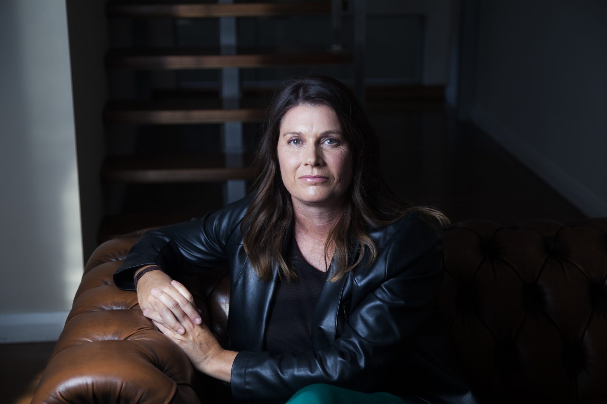 Bio – Kelli Hawkins – Author